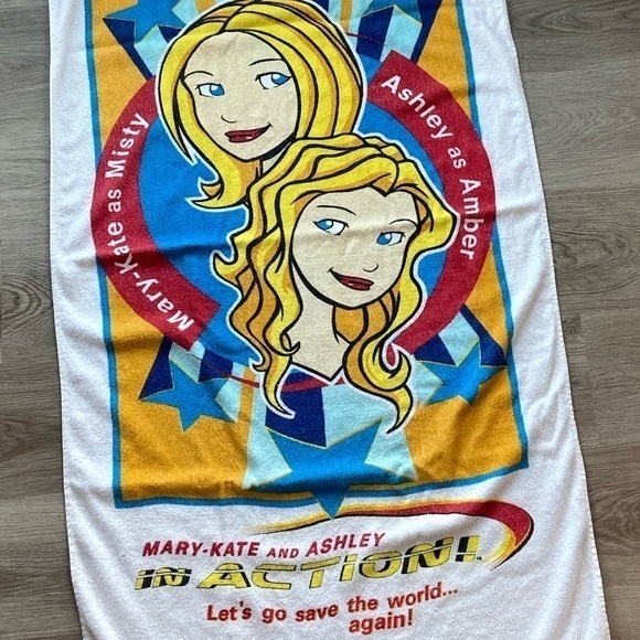 Art | Mary Kate Ashley Olsen Beach Towel From Their Epic Movie Career ...